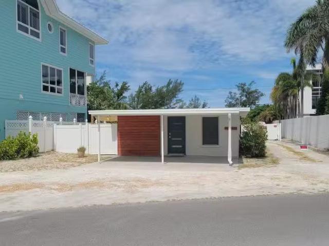 616 S Casey Key Rd, Nokomis, FL 34275 MLS N6131959
