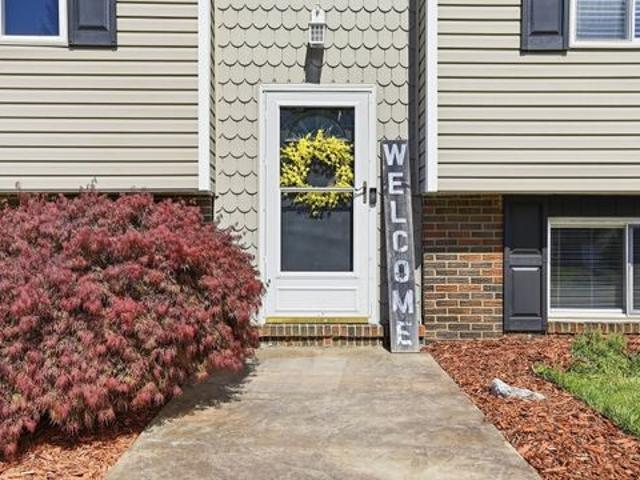 616 Snyder St