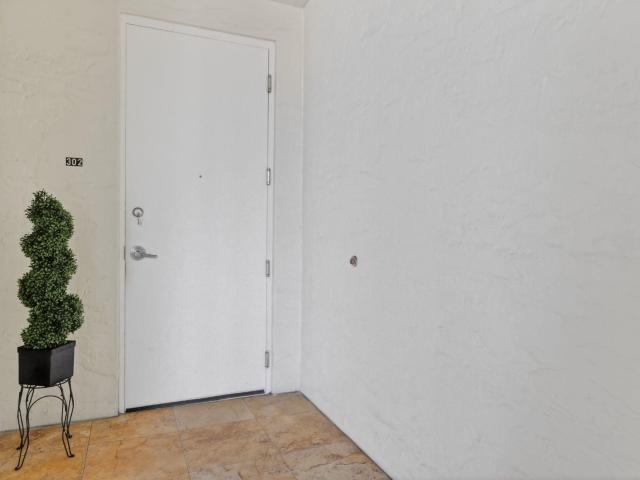 616 SE 20th Ave, Unit 302, Deerfield Beach, FL 33441 | MLS #B26014 | Compass
