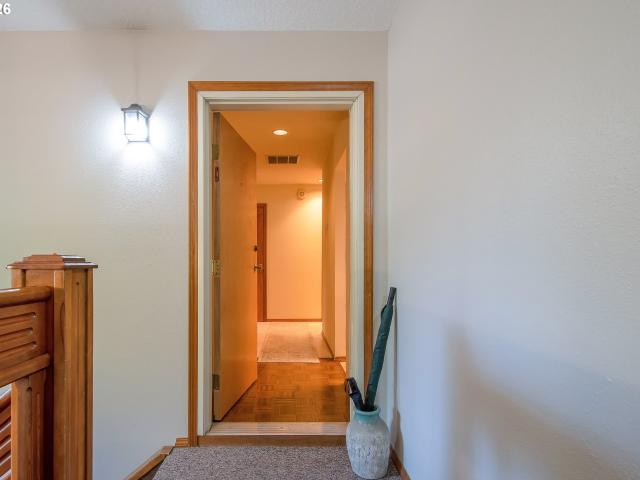 616 sw eastman pkwy