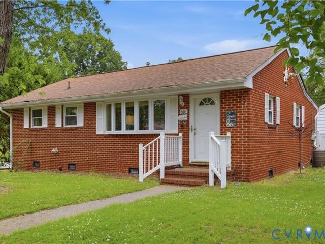616 Pinehurst Ave, Colonial Heights, VA 23834