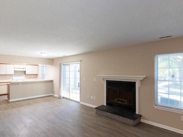 616 Ridge Cir, Chesapeake, VA 23320