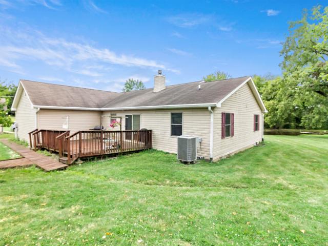 616 W Berry Avenue