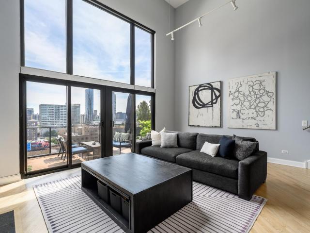 616 W FULTON Street # 712