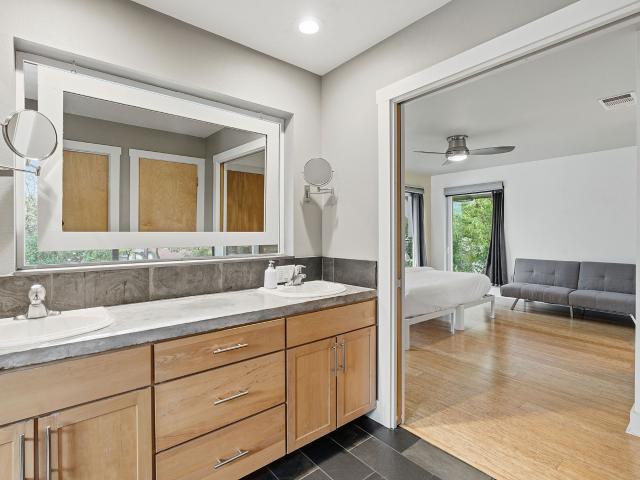 616 W Monroe St, Austin, TX 78704 | MLS #9948