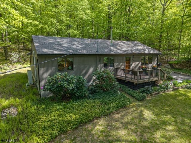 616 Woodglen Rd