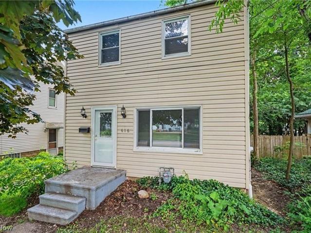 616 Tallmadge Rd, Cuyahoga Falls, OH 44221