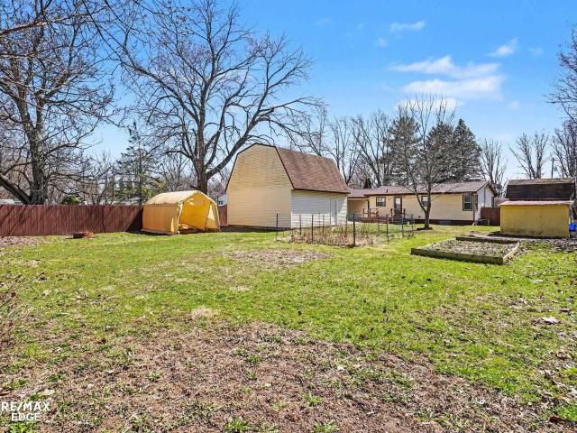 6175 Crabtree Lane