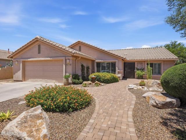 61776 E Oakwood Dr, Tucson, AZ 85739