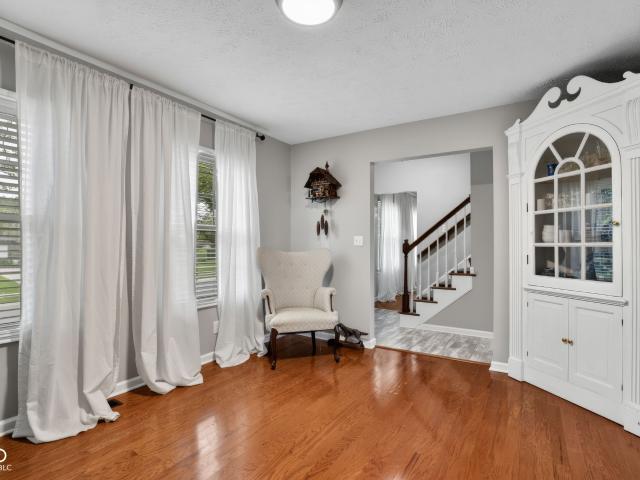 6177 Buttonwood Dr, Noblesville, IN 46062 | MLS #22098 | Compass