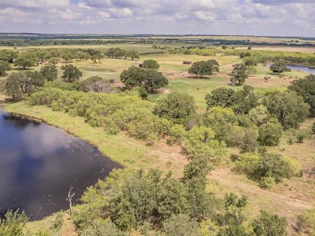 6179 Old Joy Shannon Rd, Henrietta, TX 76365