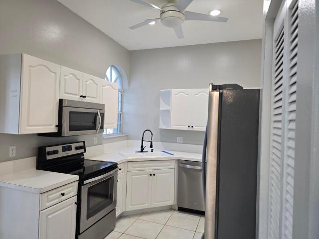 6179 Bear Creek Ct, Lake Worth, FL 33467 | MLS #R11134