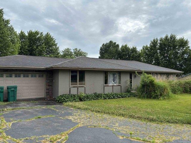 6179 Silver Hawk Ct, Roscoe, IL 61073
