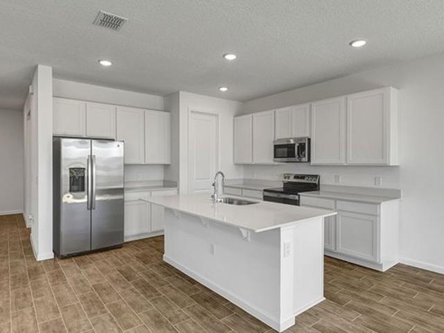 6170 Daphne St, Lake Hamilton, FL 33844