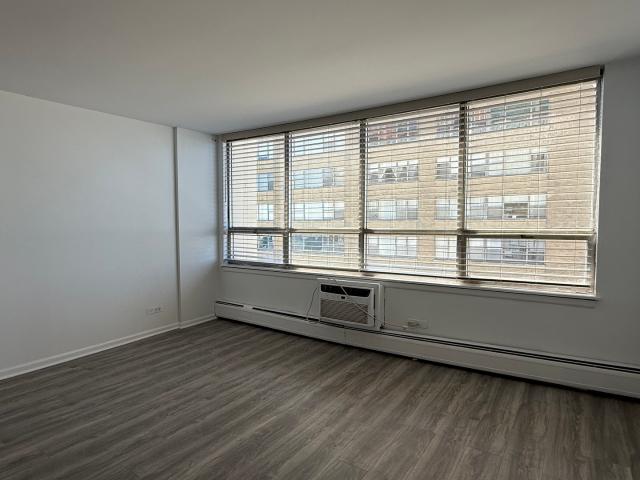 6171 N Sheridan Road # 2006