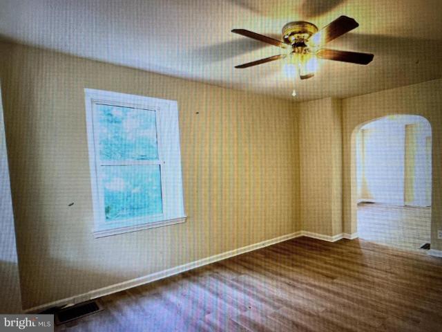 617 3rd St, Beverly, NJ 08010 | MLS #NJBL2098
