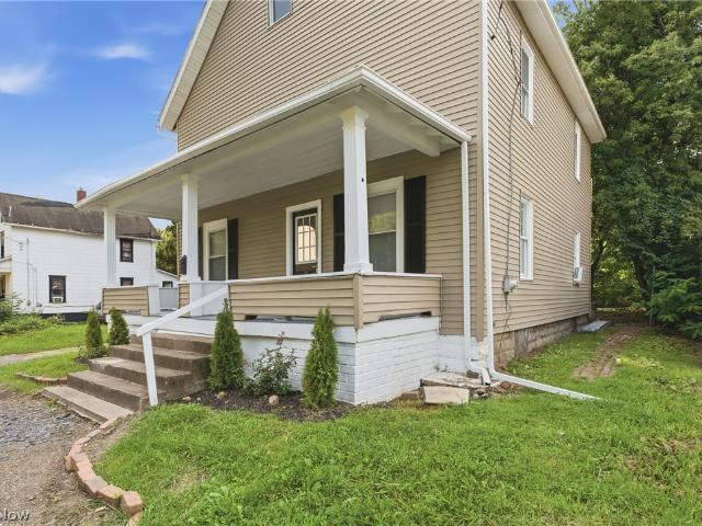 617 Carnahan Avenue NE