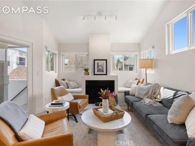 617 Acacia Ave, Corona del Mar, CA