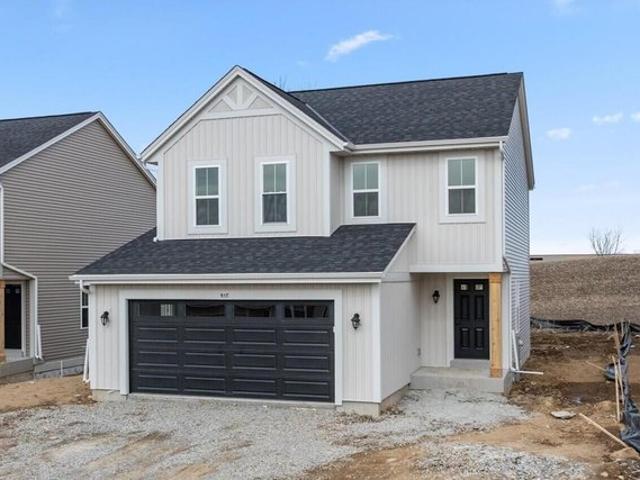 617 Belmont Dr, Watertown, WI 53094