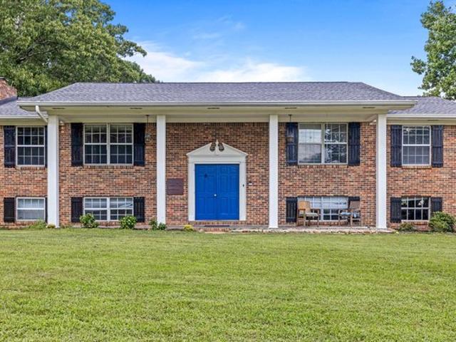 617 Danbridge Dr, Hixson, TN 37343