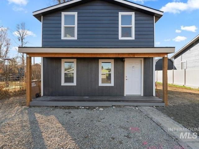 617 E 5th St, Emmett, ID 83617