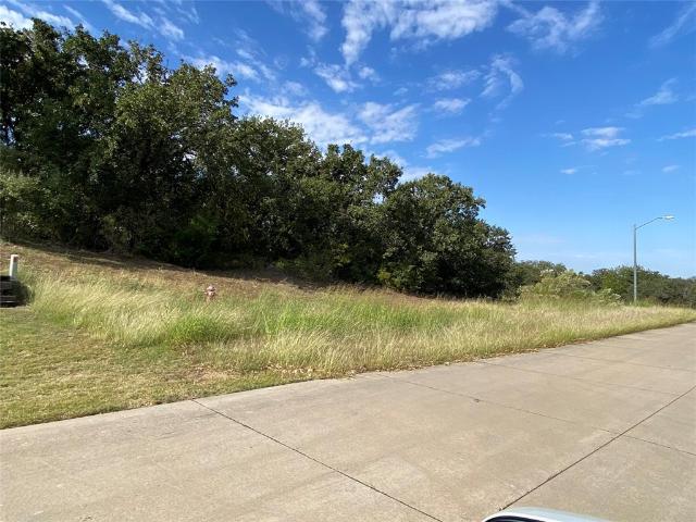 617 Elm Hill Blvd, Burleson, TX 76028 | MLS #20905