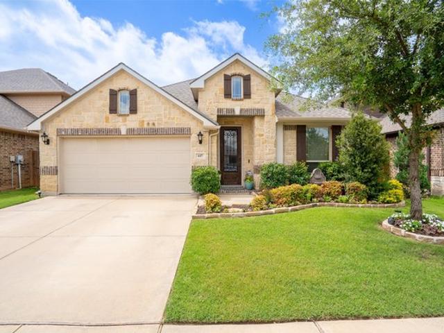 617 Fox Creek Trl, Fort Worth, TX 76131