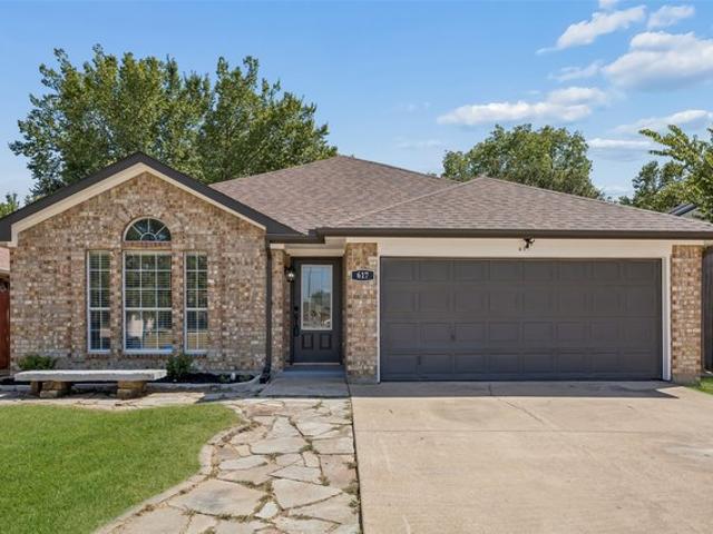 617 Forest Oaks Dr, Grand Prairie, TX 75052