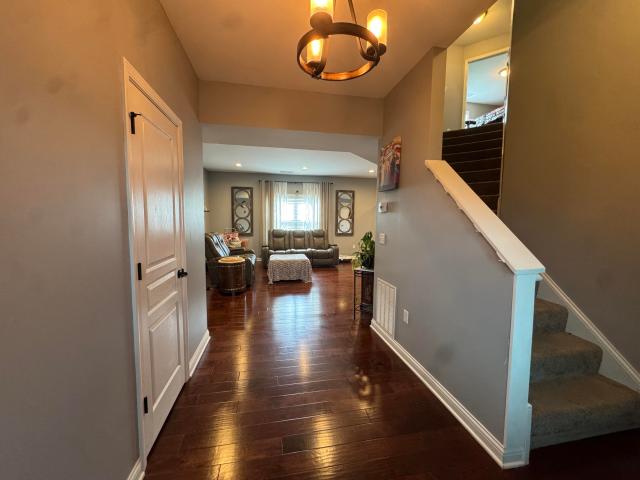 617 Fairfax Lane