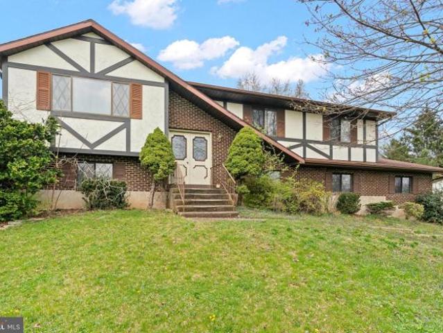 617 Haymont St, Easton, PA 18045