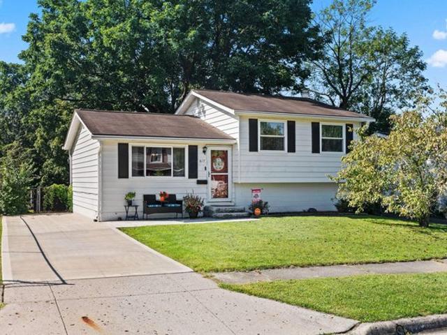 617 Oak Hollow Ct, Columbus, OH 43228