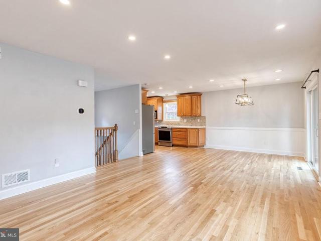 617 Oak Lane