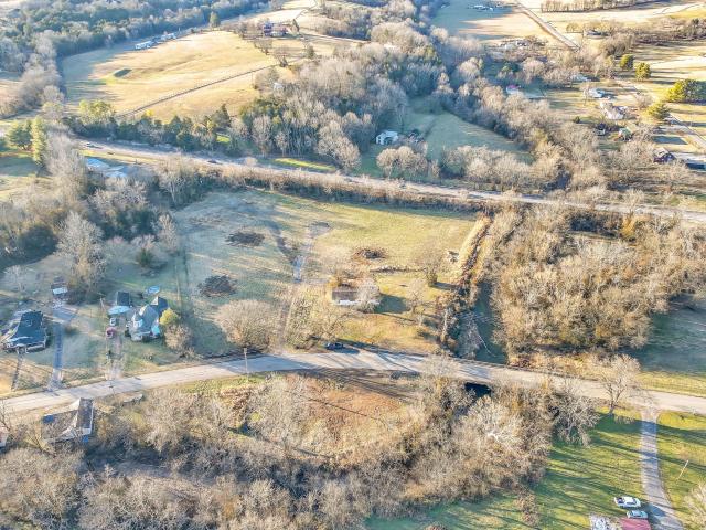 617 Old Highway 31 E 3