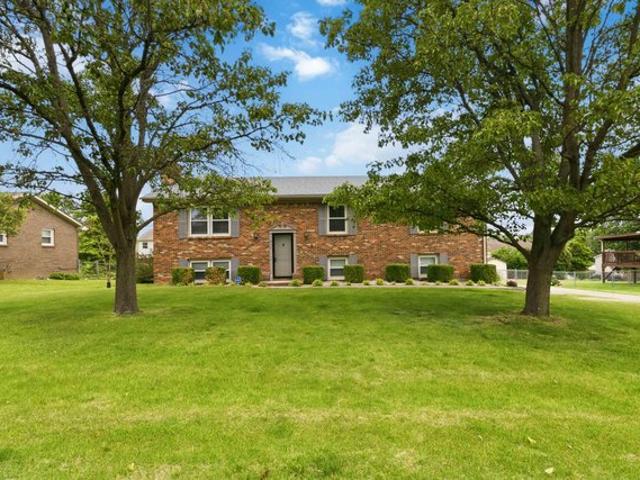 617 Longview Rd, Danville, KY 40422