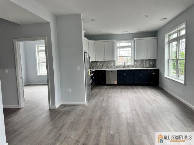 617 Lincoln Boulevard 2B