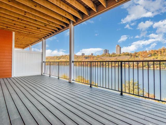 617 Manhattan Boulevard # 302