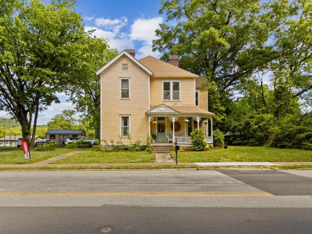 617 Mulberry Ave