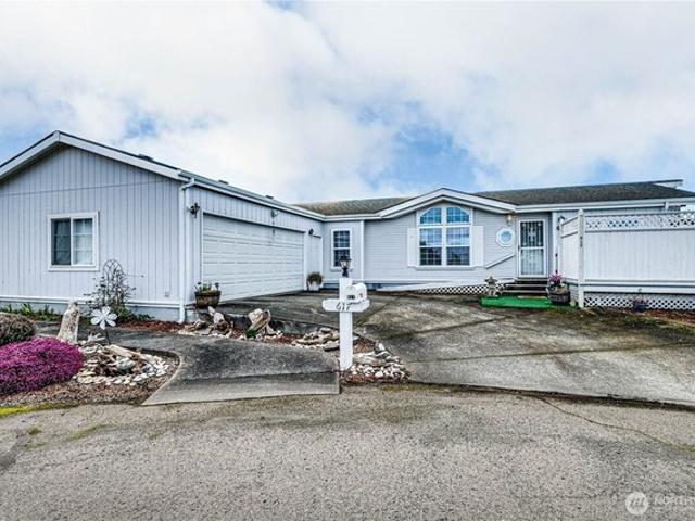 617 N 7th Ave, Sequim, WA 98382