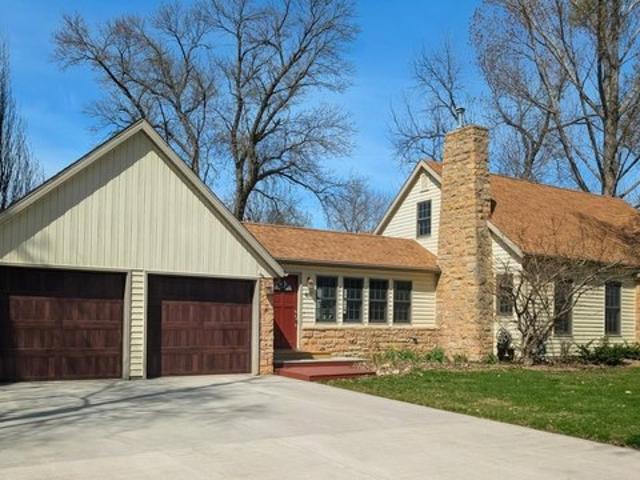 617 N 9th St, Montevideo, MN 56265