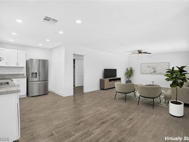 617 N 11th St, Las Vegas, NV 89101