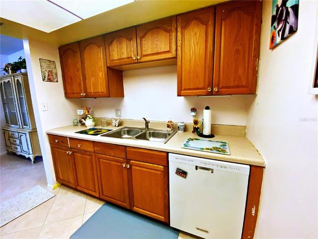 617 N Keene Rd, Unit Q9, Clearwater, FL 33755 | MLS #TB8465