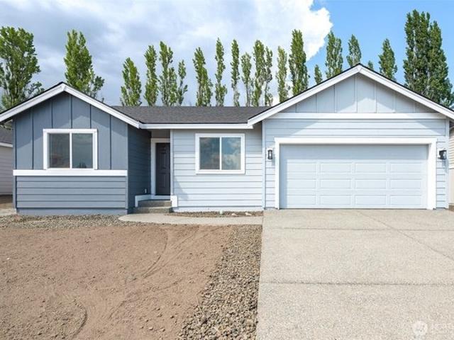 617 N Oak St, Tieton, WA 98947