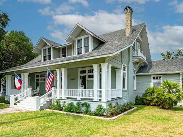 617 North Magnolia Street, Rockport, US, TX