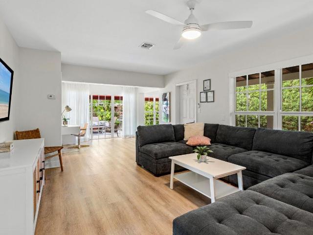 617 NE 9th Ave, Unit 72, Fort Lauderdale, FL 33304 | Compass