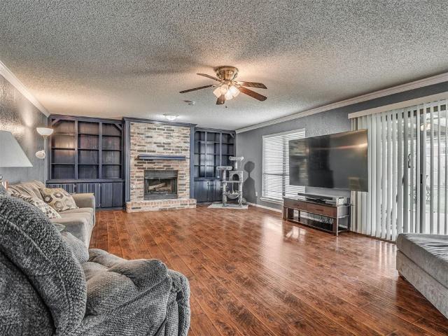 617 S Willowood Drive