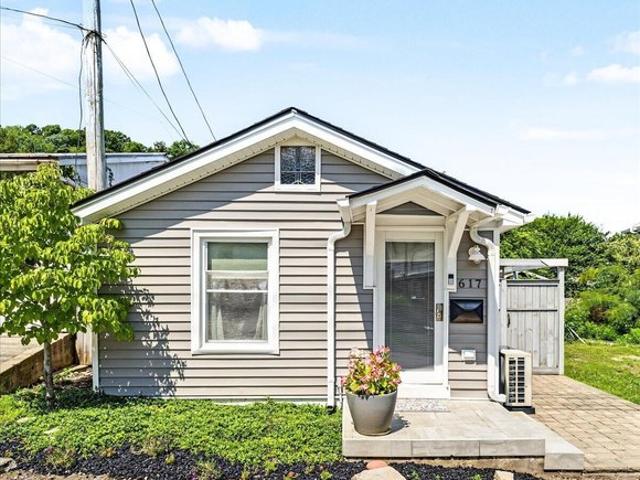 617 Shaw Ln, Frankfort, KY 40601