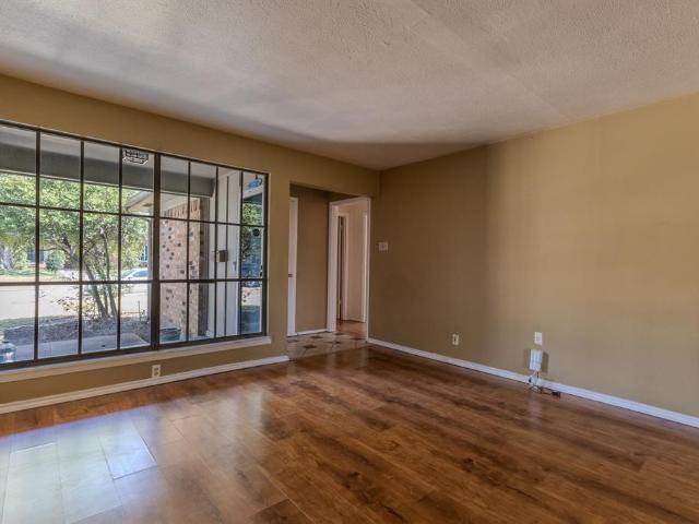 617 Parkview Lane