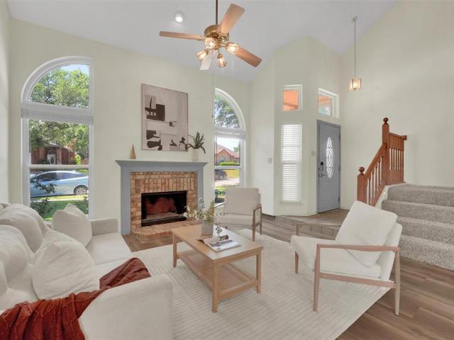 617 Willow Oak Drive