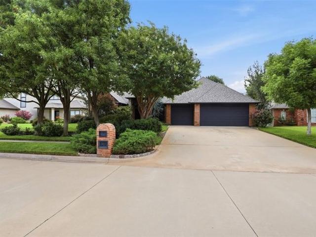617 Trisha Ln, Norman, OK 73072