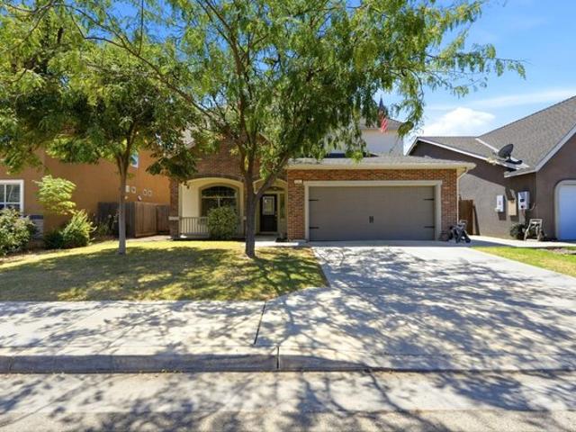 6184 E Pontiac Way, Fresno, CA 93727
